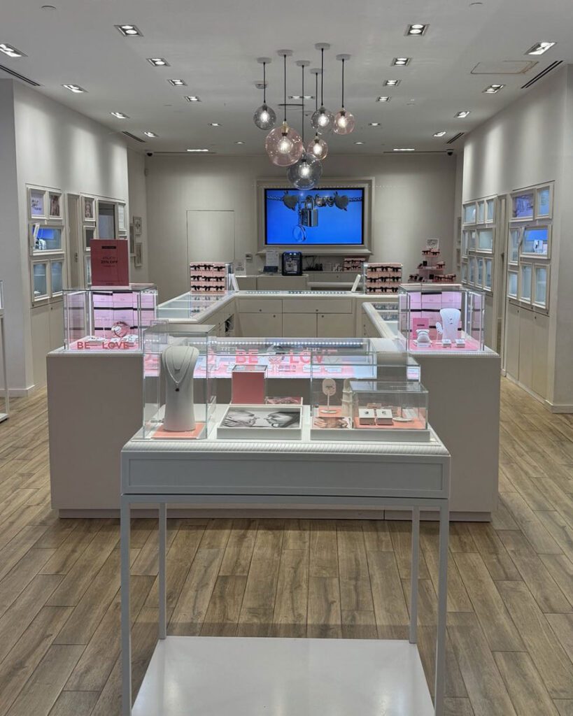 Top Commercial Cleaning Services in Houston | Atlas Janiturial